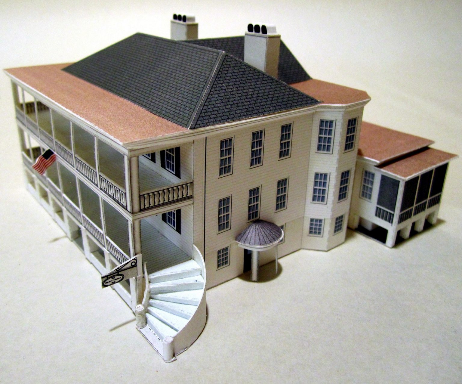 1/160 (N-scale) Rhett House Inn Paper Model - EcardModels