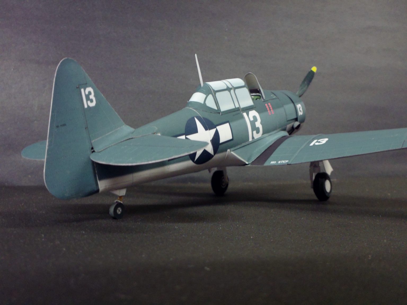 1/33 AT-6 Texan SNJ US Navy Fighter Paper Model - EcardModels