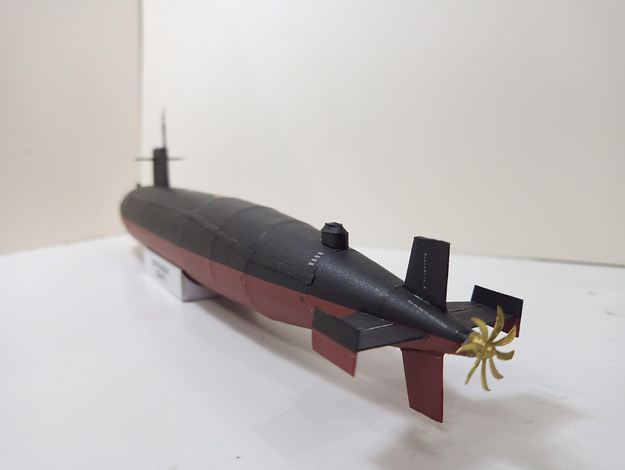 1/200 USS Sturgeon (SSN-637) (Sturgeon Class) Paper Model - EcardModels