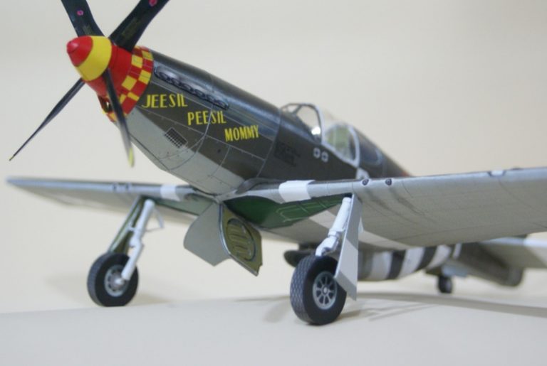 1/33 Mustang P-51C Jeesil Peesil Mommy - Frank Gailer Paper Model ...