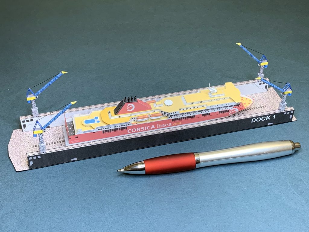 1/1250 – 290 m Floating docks 1 and 2 in black, Paper Model - EcardModels