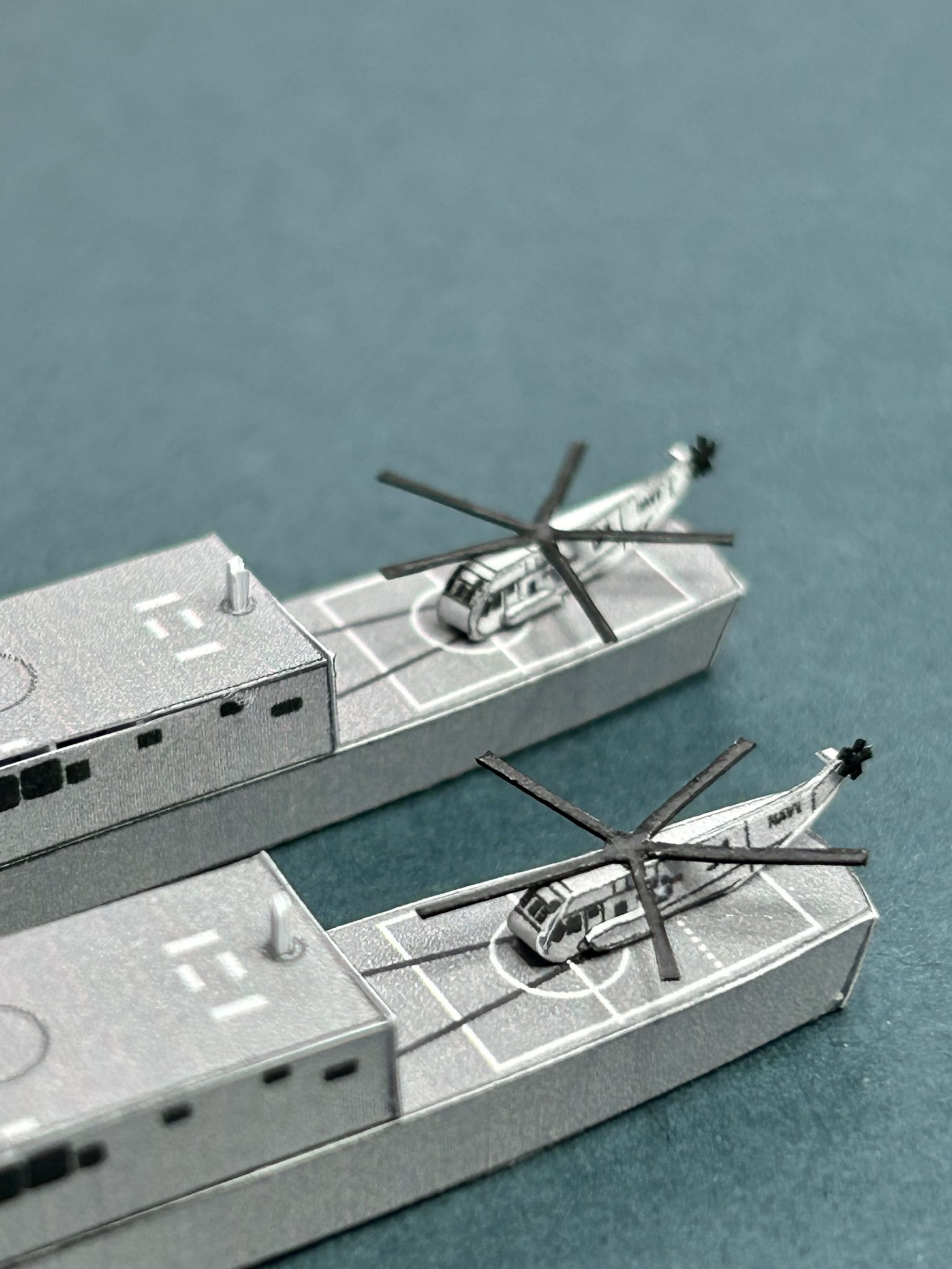 1/1250 Helicopter Sikorsky SH 3 Sea King, Paper Model - EcardModels
