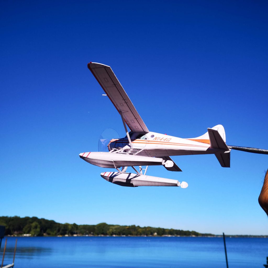 1/48 De Havilland Canada DHC-2 Beaver, N144Q, – Paper Model - EcardModels
