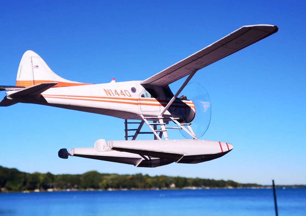 1/48 De Havilland Canada DHC-2 Beaver, N144Q, – Paper Model - EcardModels