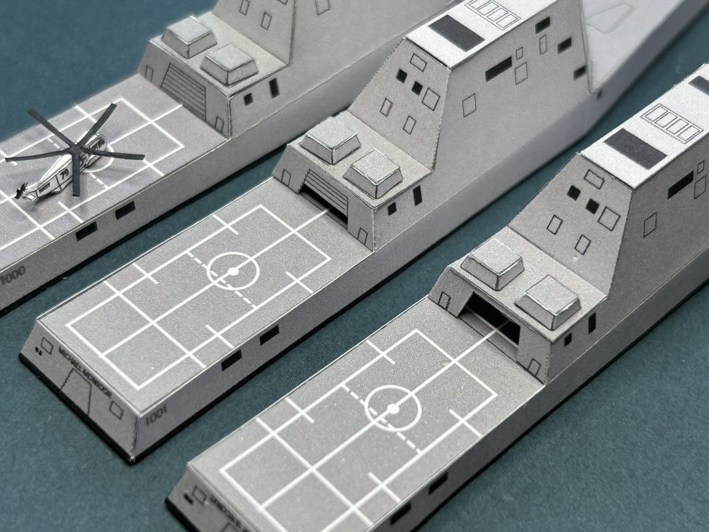 1/1250 Destroyer ZUMWALT and family, Paper Model - EcardModels