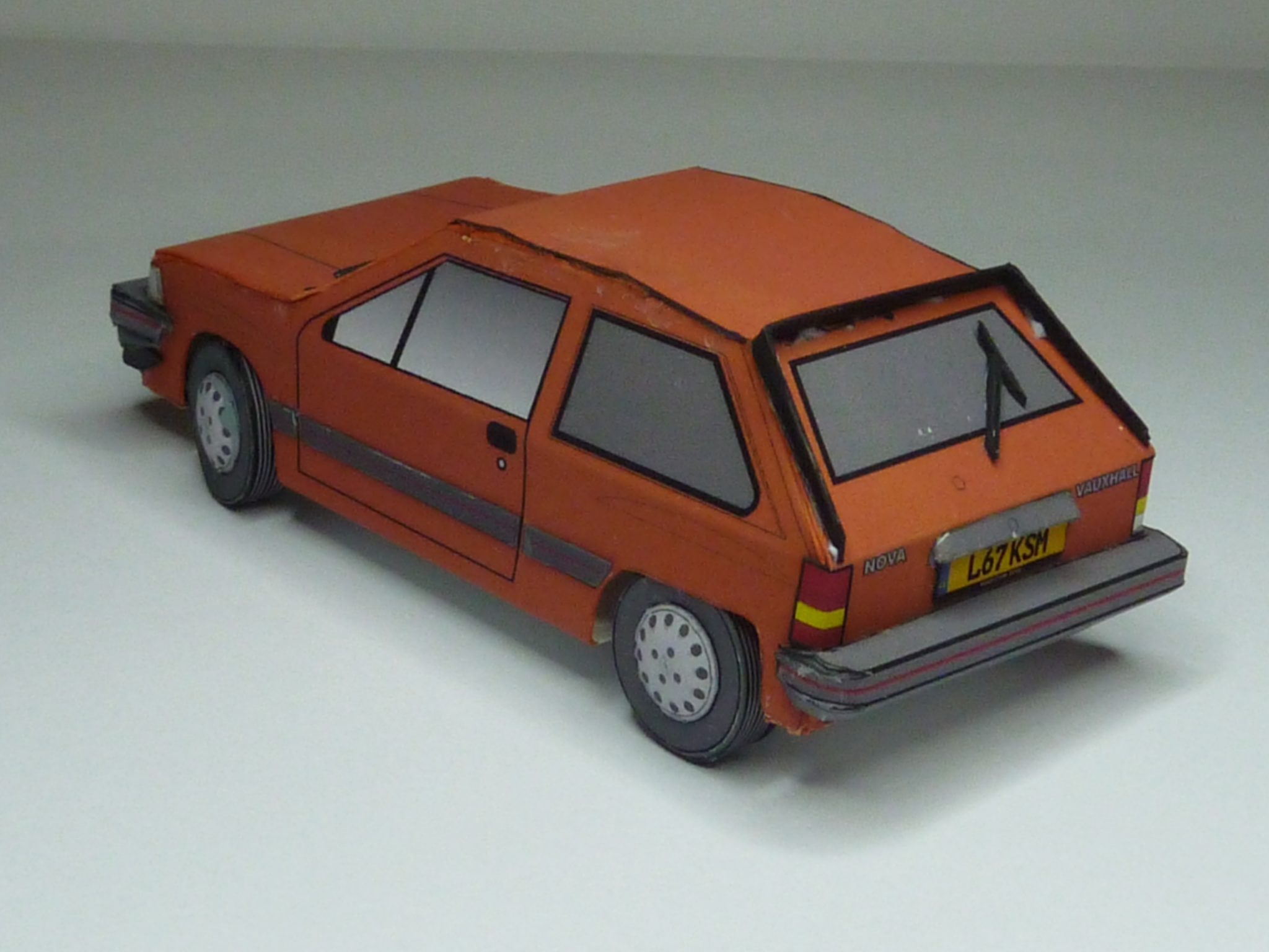 1/43 Opel Corsa A (1993) or Vauxhall Nova with bonus presentation box ...
