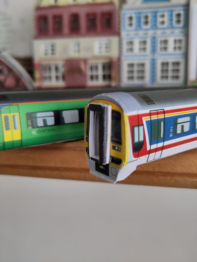 1:148 scale Class 159 diesel Network Southeast Paper Model - EcardModels