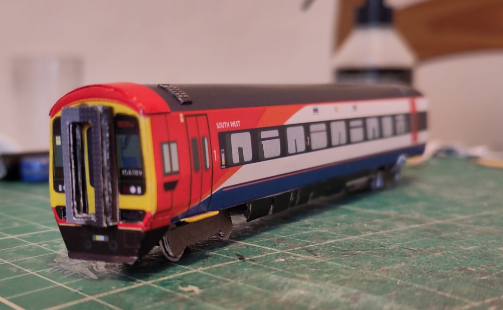 1:148 scale Class 158 DMU Paper Model - EcardModels