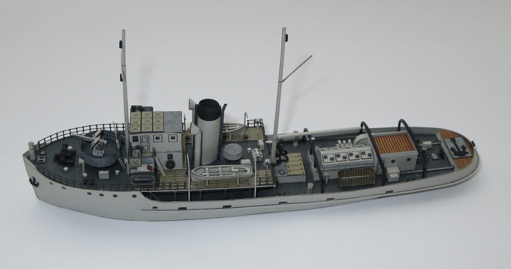 1/250 Royal Navy "Saint Class" Tug Paper Model - EcardModels