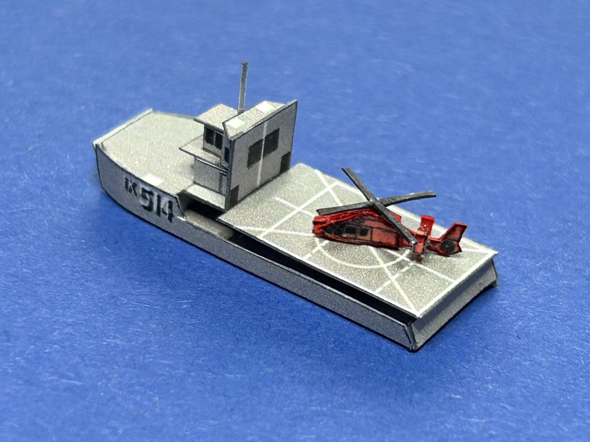 1/1250 US Navy Helicopter Landing Trainer IX-514 BAYLANDER, Paper Model ...