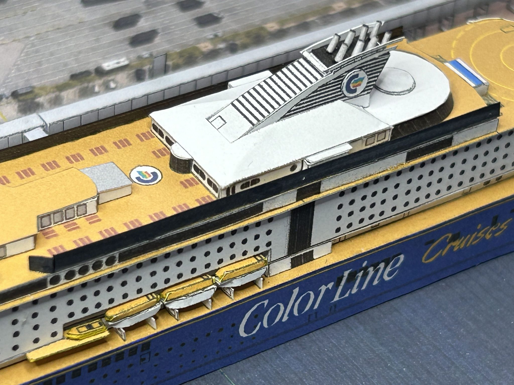 1/1250 Ferry COLOR MAGIC, Paper Model - EcardModels