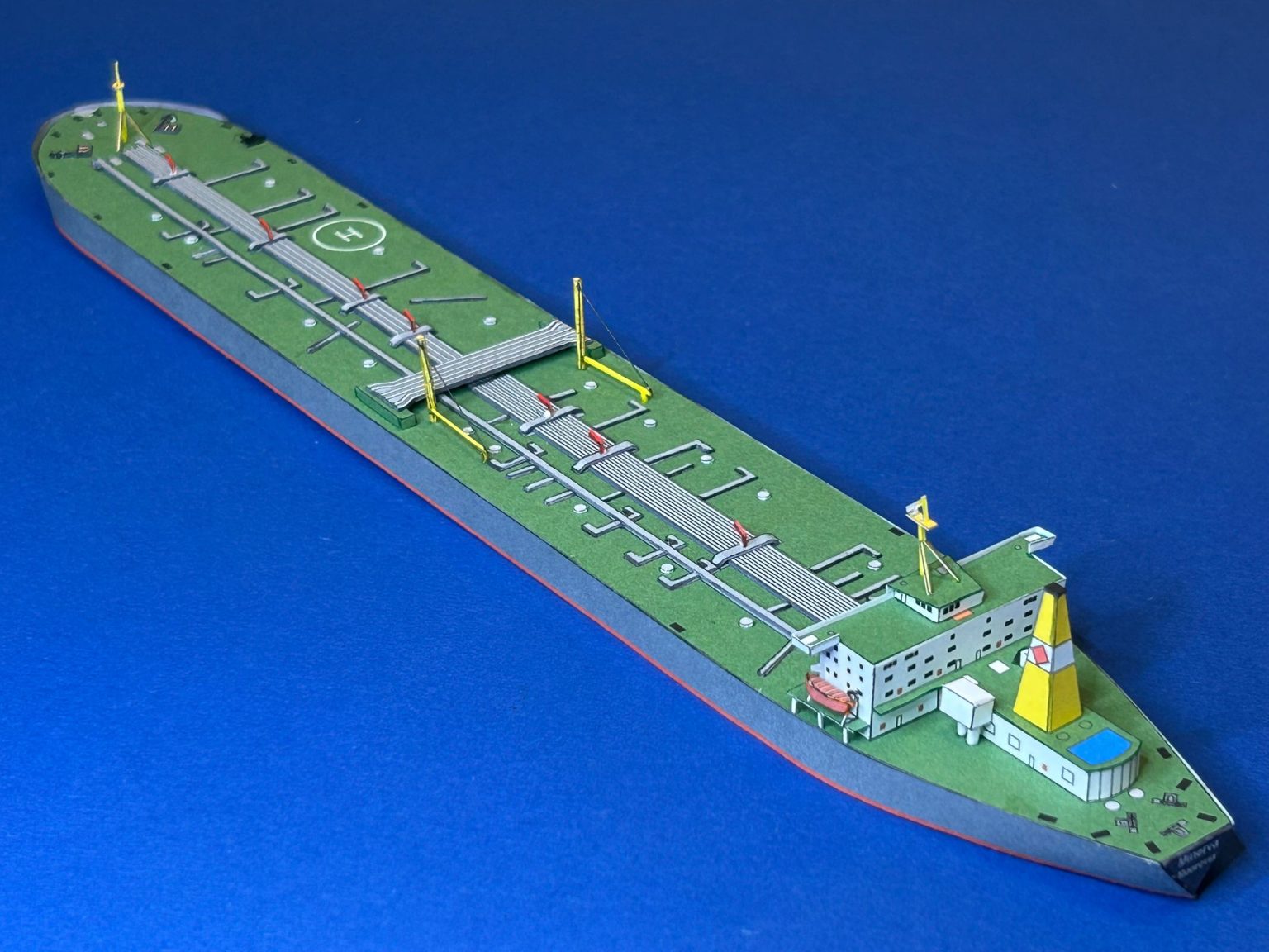 1/1250 Tanker (Very Large Crude Carrier) MINERVA and VICTORIA, Paper ...