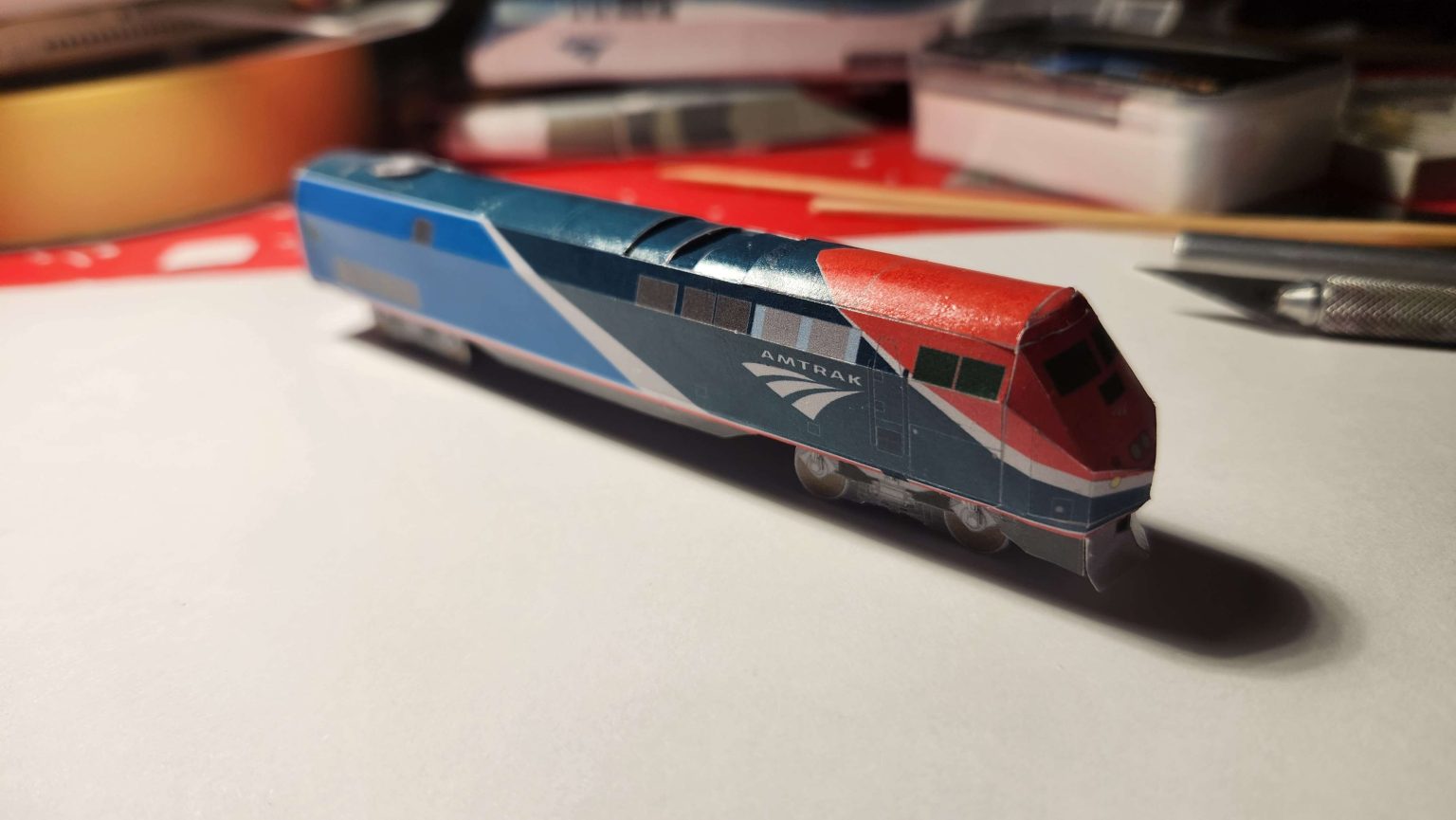 1/160 GE Genesis Locomotive Amtrak Phase VII Paper Model - EcardModels